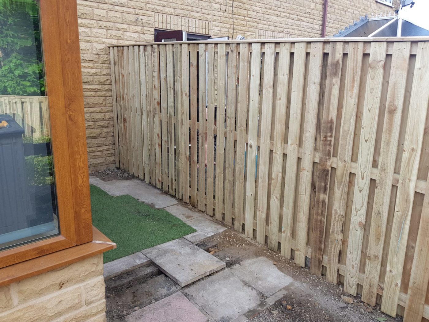Garden Fencing in Leeds & Bradford | Airedale Fencing Ltd - Airedale ...